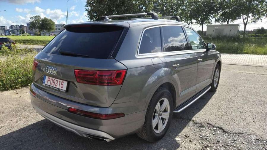 Grey Audi Q7 2018 in Klaipeda, with an engine capacity of 1.98 L and mileage of 176 thousand km for 18400 €, photo 4 on AUTOMOTO.COM.LV