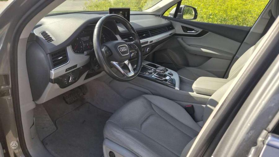 Grey Audi Q7 2018 in Klaipeda, with an engine capacity of 1.98 L and mileage of 176 thousand km for 18400 €, photo 12 on AUTOMOTO.COM.LV