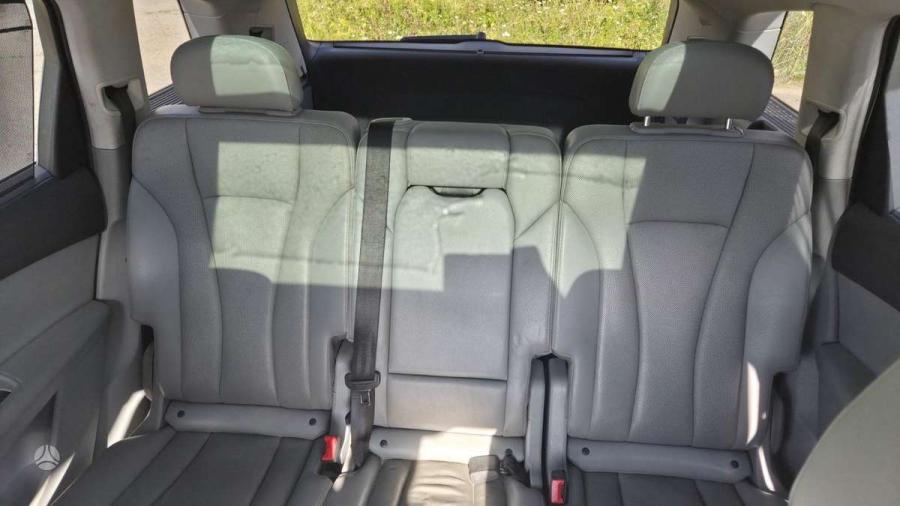 Grey Audi Q7 2018 in Klaipeda, with an engine capacity of 1.98 L and mileage of 176 thousand km for 18400 €, photo 16 on AUTOMOTO.COM.LV