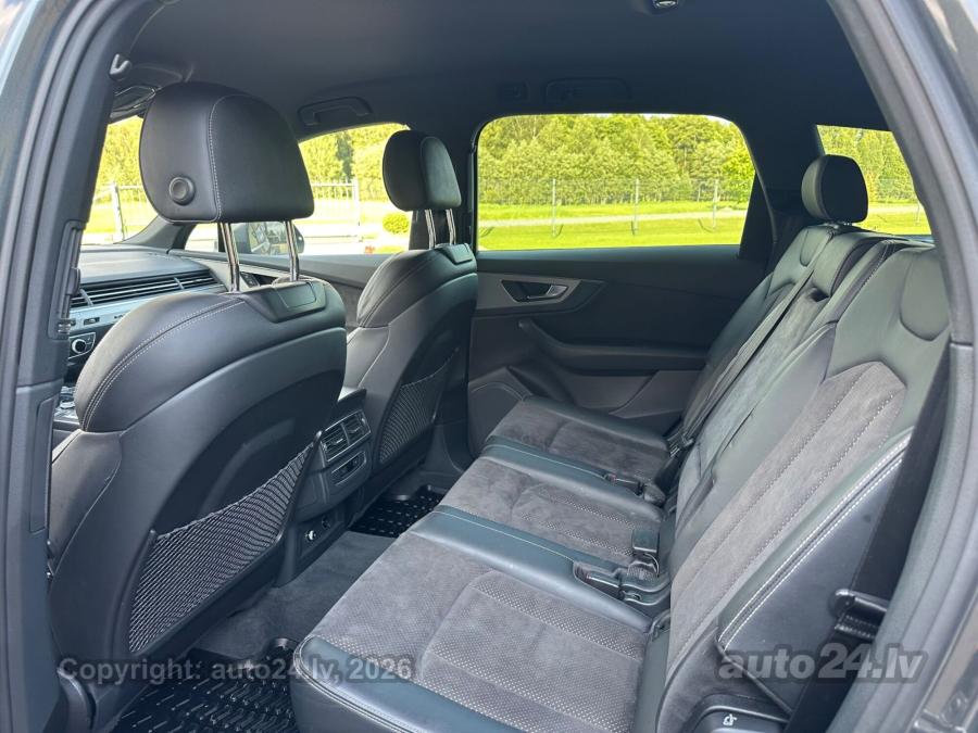 Pelēks Audi Q7 2018 Veru, ar dzinēja tilpumu 3.00 L un nobraukumu 160 tūkst. km par 26100 €, foto 12 vietnē AUTOMOTO.COM.LV