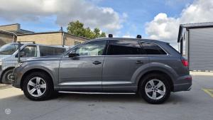Grey Audi Q7 2018 in Klaipeda, with an engine capacity of 2.00 L and mileage of 177 thousand km for 18600 €, photo 8 on AUTOMOTO.COM.LV