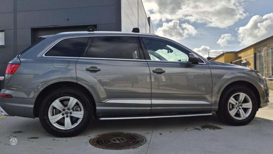 Grey Audi Q7 2018 in Klaipeda, with an engine capacity of 2.00 L and mileage of 177 thousand km for 18600 €, photo 9 on AUTOMOTO.COM.LV