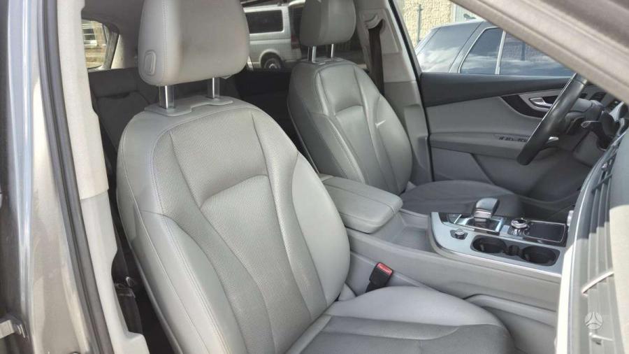 Grey Audi Q7 2018 in Klaipeda, with an engine capacity of 2.00 L and mileage of 177 thousand km for 18600 €, photo 13 on AUTOMOTO.COM.LV