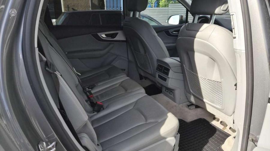 Grey Audi Q7 2018 in Klaipeda, with an engine capacity of 2.00 L and mileage of 177 thousand km for 18600 €, photo 16 on AUTOMOTO.COM.LV