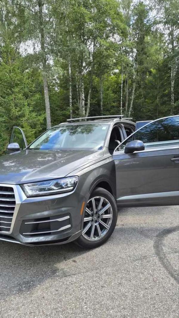 Pelēks Audi Q7 2018 Alīta, ar dzinēja tilpumu 3.00 L un nobraukumu 190 tūkst. km par 19600 €, foto 3 vietnē AUTOMOTO.COM.LV