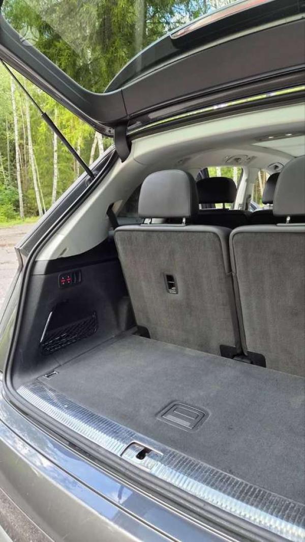 Pelēks Audi Q7 2018 Alīta, ar dzinēja tilpumu 3.00 L un nobraukumu 190 tūkst. km par 19600 €, foto 7 vietnē AUTOMOTO.COM.LV