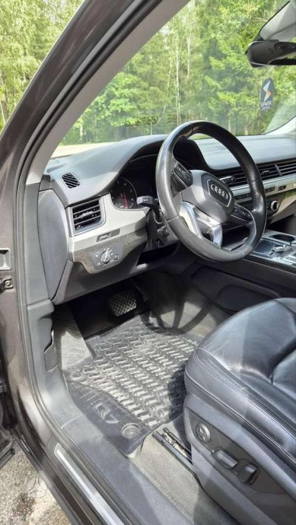 Pelēks Audi Q7 2018 Alīta, ar dzinēja tilpumu 3.00 L un nobraukumu 190 tūkst. km par 19600 €, foto 9 vietnē AUTOMOTO.COM.LV