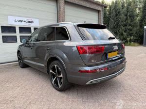 Grey Audi Q7 2018 in Raseiniai, with an engine capacity of 3.00 L and mileage of 171 thousand km for 22150 €, photo 4 on AUTOMOTO.COM.LV