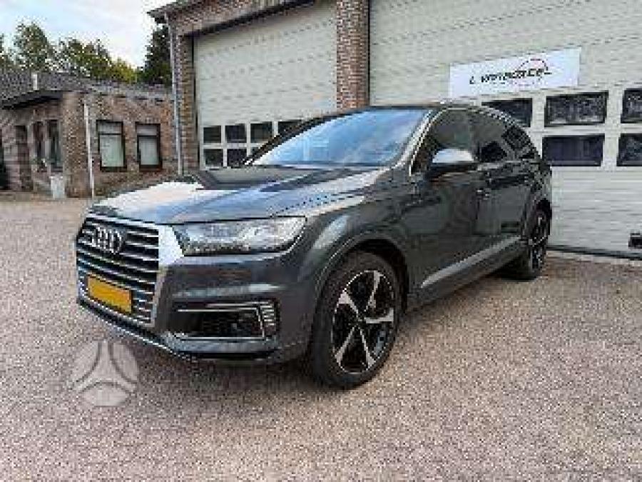 Grey Audi Q7 2018 in Raseiniai, with an engine capacity of 3.00 L and mileage of 171 thousand km for 22150 €, photo 6 on AUTOMOTO.COM.LV