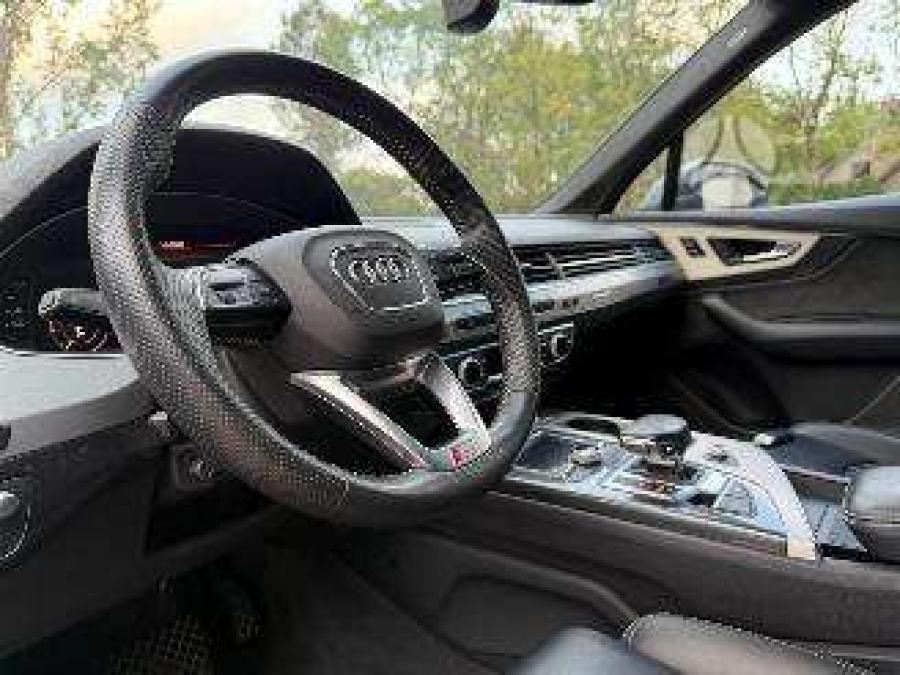 Grey Audi Q7 2018 in Raseiniai, with an engine capacity of 3.00 L and mileage of 171 thousand km for 22150 €, photo 14 on AUTOMOTO.COM.LV