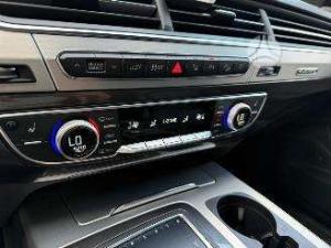 Grey Audi Q7 2018 in Raseiniai, with an engine capacity of 3.00 L and mileage of 171 thousand km for 22150 €, photo 18 on AUTOMOTO.COM.LV