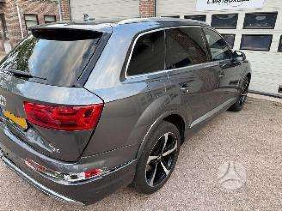 Grey Audi Q7 2018 in Raseiniai, with an engine capacity of 3.00 L and mileage of 171 thousand km for 22150 €, photo 24 on AUTOMOTO.COM.LV