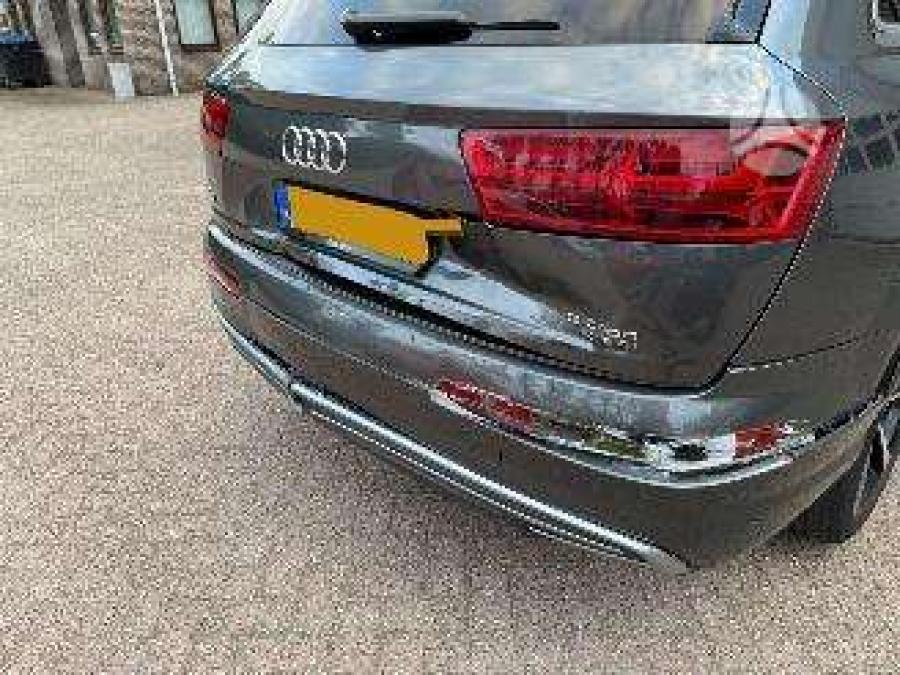 Grey Audi Q7 2018 in Raseiniai, with an engine capacity of 3.00 L and mileage of 171 thousand km for 22150 €, photo 25 on AUTOMOTO.COM.LV