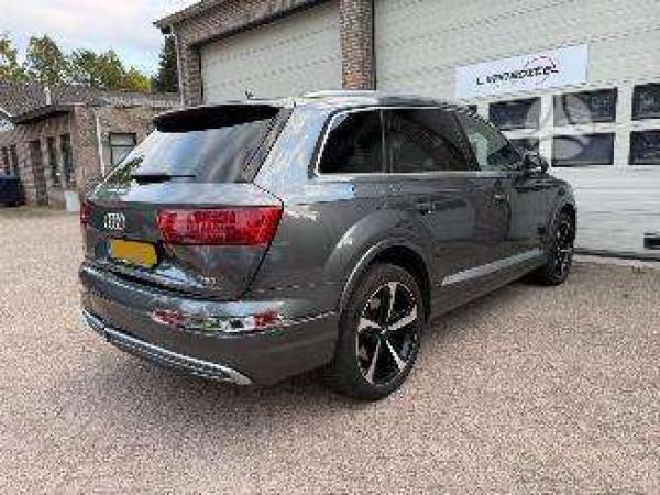 Ауди Ку 7 2018 в Расейняй на AUTOMOTO.COM.LV Серый Ауди Ку 7 2018 в Расейняй, объемом двигателя 3.00 л и пробегом 171 тыс. км за 22150 €, фото 9 на AUTOMOTO.COM.LV