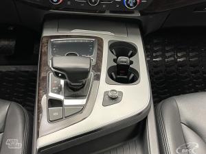 Grey Audi Q7 2019 in Avizieniai, with an engine capacity of 2.00 L and mileage of 98 thousand km for 19900 €, photo 19 on AUTOMOTO.COM.LV
