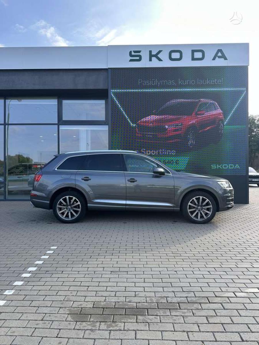 Grey Audi Q7 2019 in Klaipeda, with an engine capacity of 3.00 L and mileage of 117 thousand km for 29800 €, photo 1 on AUTOMOTO.COM.LV