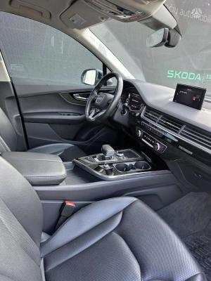 Grey Audi Q7 2019 in Klaipeda, with an engine capacity of 3.00 L and mileage of 117 thousand km for 29800 €, photo 7 on AUTOMOTO.COM.LV