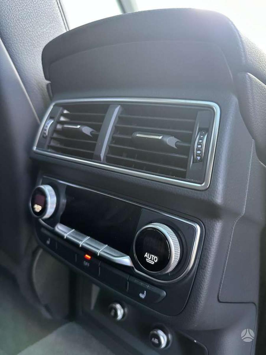 Grey Audi Q7 2019 in Klaipeda, with an engine capacity of 3.00 L and mileage of 117 thousand km for 29800 €, photo 12 on AUTOMOTO.COM.LV