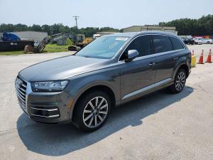 Grey Audi Q7 2019 in Klaipeda, with an engine capacity of 3.00 L and mileage of 260 thousand km for 9500 €, photo 3 on AUTOMOTO.COM.LV