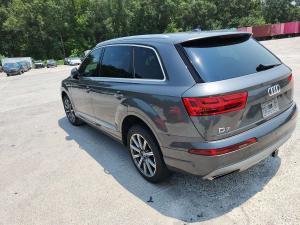 Grey Audi Q7 2019 in Klaipeda, with an engine capacity of 3.00 L and mileage of 260 thousand km for 9500 €, photo 8 on AUTOMOTO.COM.LV