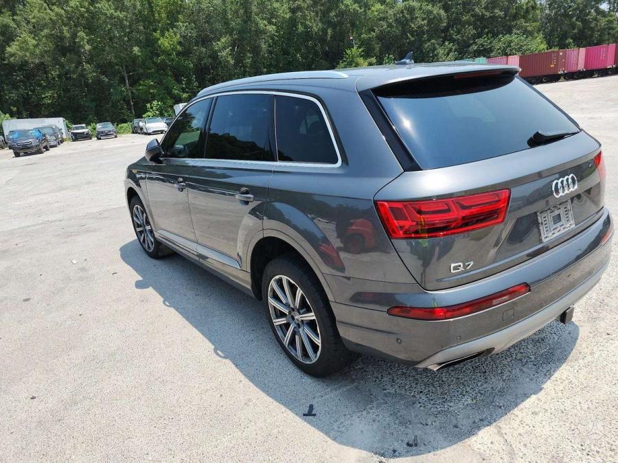 Grey Audi Q7 2019 in Klaipeda, with an engine capacity of 3.00 L and mileage of 260 thousand km for 9500 €, photo 8 on AUTOMOTO.COM.LV