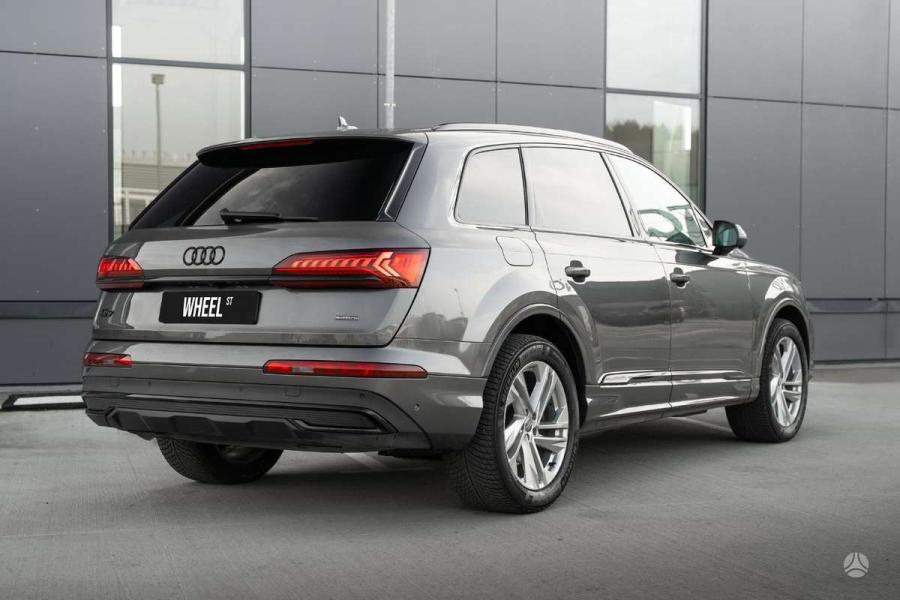 Grey Audi Q7 2020 in Vilnius, with an engine capacity of 1.98 L and mileage of 109 thousand km for 32500 €, photo 6 on AUTOMOTO.COM.LV