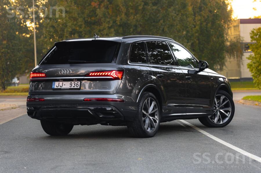 Pelēks Audi Q7 2020 Jelgava, ar dzinēja tilpumu 3.00 L un nobraukumu 158 tūkst. km par 37900 €, foto 4 vietnē AUTOMOTO.COM.LV