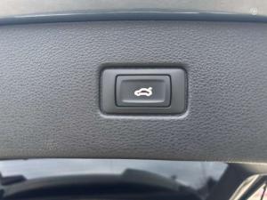 Grey Audi Q7 2020 in Vilnius, with an engine capacity of 2.97 L and mileage of 116 thousand km for 39700 €, photo 21 on AUTOMOTO.COM.LV