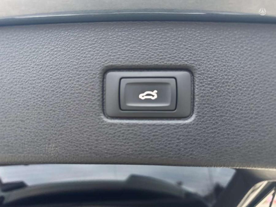 Grey Audi Q7 2020 in Vilnius, with an engine capacity of 2.97 L and mileage of 116 thousand km for 39700 €, photo 21 on AUTOMOTO.COM.LV