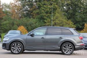 Grey Audi Q7 2020 in Tukums, with an engine capacity of 3.00 L and mileage of 163 thousand km for 38990 €, photo 11 on AUTOMOTO.COM.LV