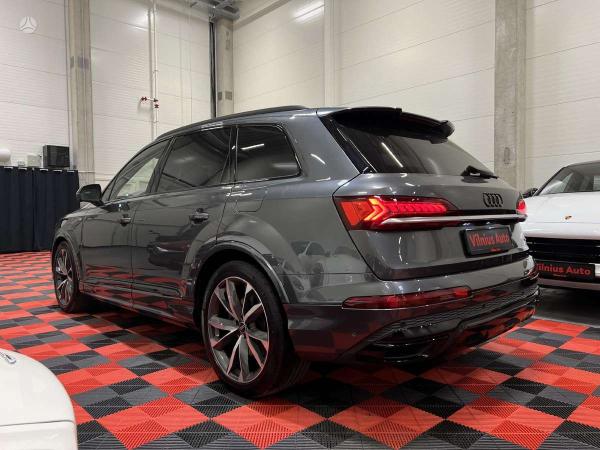 Grey Audi Q7 2021 in Vilnius, with an engine capacity of 3.00 L and mileage of 168 thousand km for 46490 €, photo 6 on AUTOMOTO.COM.LV