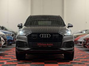 Grey Audi Q7 2021 in Vilnius, with an engine capacity of 3.00 L and mileage of 156 thousand km for 37990 €, photo 2 on AUTOMOTO.COM.LV