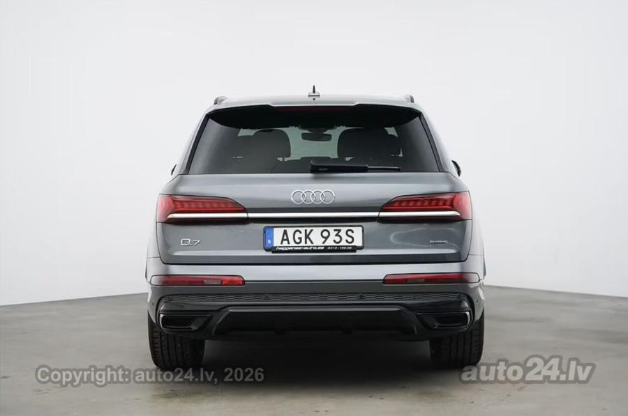 Pelēks Audi Q7 2021 Tallina, ar dzinēja tilpumu 3.00 L un nobraukumu 131 tūkst. km par 56900 €, foto 2 vietnē AUTOMOTO.COM.LV
