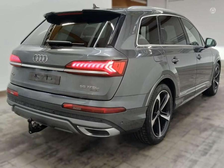 Grey Audi Q7 2021 in Vilnius, with an engine capacity of 3.00 L and mileage of 107 thousand km for 50600 €, photo 4 on AUTOMOTO.COM.LV