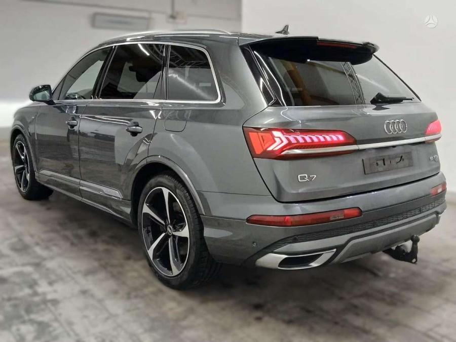 Grey Audi Q7 2021 in Vilnius, with an engine capacity of 3.00 L and mileage of 107 thousand km for 50600 €, photo 7 on AUTOMOTO.COM.LV
