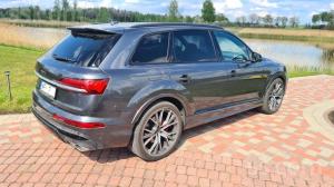 Grey Audi Q7 2021 in Kuldiga, with an engine capacity of 4.00 L and mileage of 68 thousand km for 69500 €, photo 5 on AUTOMOTO.COM.LV