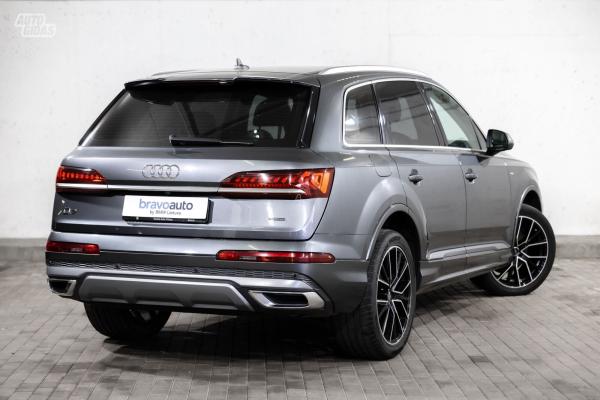 Grey Audi Q7 2021 in Vilnius, with an engine capacity of 3.00 L and mileage of 95 thousand km for 41994 €, photo 6 on AUTOMOTO.COM.LV