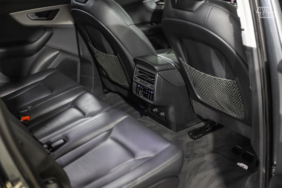 Grey Audi Q7 2021 in Vilnius, with an engine capacity of 3.00 L and mileage of 95 thousand km for 41994 €, photo 15 on AUTOMOTO.COM.LV