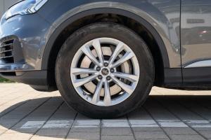 Grey Audi Q7 2021 in Vilnius, with an engine capacity of 3.00 L and mileage of 98 thousand km for 48300 €, photo 4 on AUTOMOTO.COM.LV