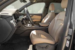 Grey Audi Q7 2021 in Vilnius, with an engine capacity of 3.00 L and mileage of 98 thousand km for 48300 €, photo 9 on AUTOMOTO.COM.LV