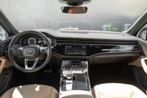 Grey Audi Q7 2021 in Vilnius, with an engine capacity of 3.00 L and mileage of 98 thousand km for 48300 €, photo 12 on AUTOMOTO.COM.LV