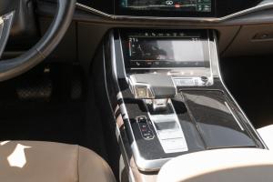 Grey Audi Q7 2021 in Vilnius, with an engine capacity of 3.00 L and mileage of 98 thousand km for 48300 €, photo 13 on AUTOMOTO.COM.LV