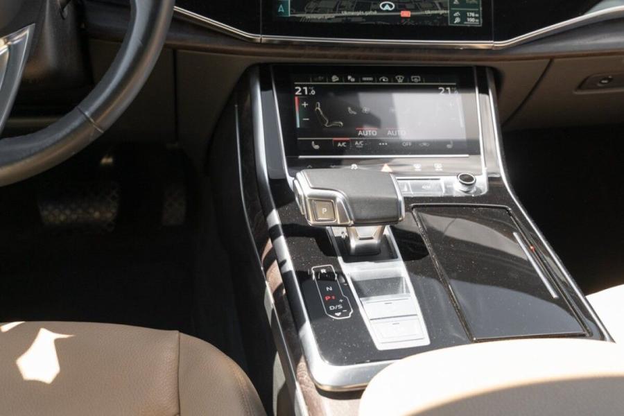 Grey Audi Q7 2021 in Vilnius, with an engine capacity of 3.00 L and mileage of 98 thousand km for 48300 €, photo 13 on AUTOMOTO.COM.LV