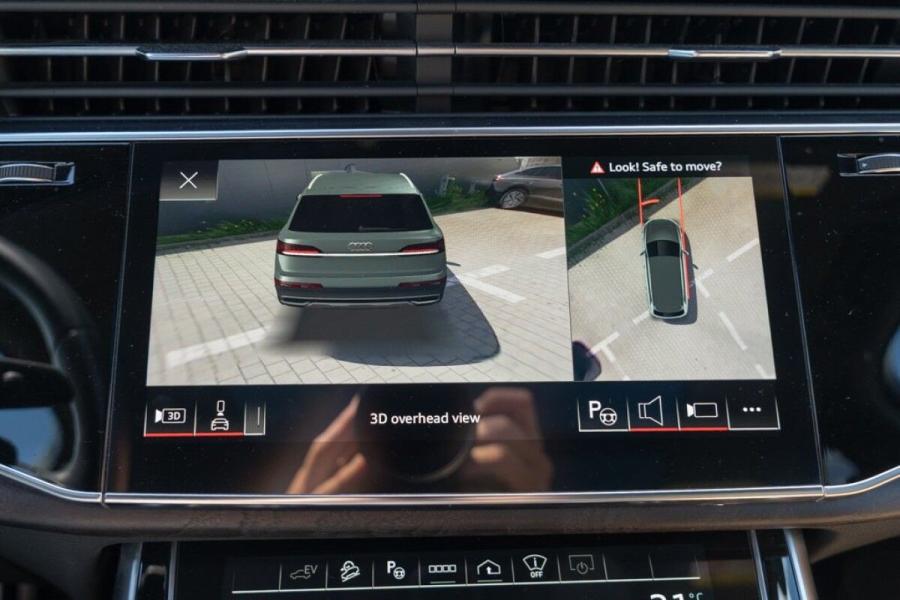 Grey Audi Q7 2021 in Vilnius, with an engine capacity of 3.00 L and mileage of 98 thousand km for 48300 €, photo 17 on AUTOMOTO.COM.LV