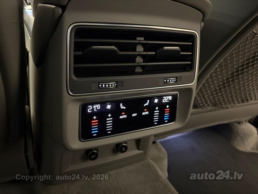 Серый Ауди Ку 7 2021 в Таллин, объемом двигателя 3.00 л и пробегом 226 тыс. км за 37900 €, фото 13 на AUTOMOTO.COM.LV