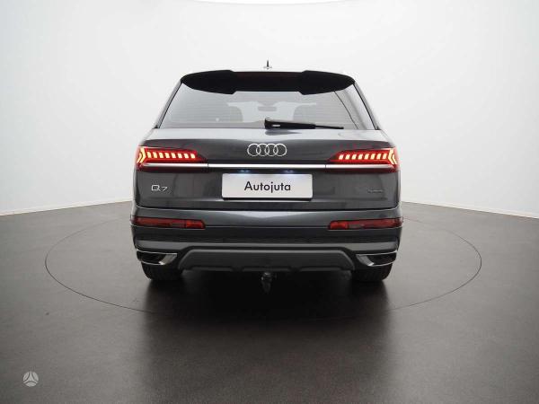 Pelēks Audi Q7 2021 Viļņa, ar dzinēja tilpumu 2.97 L un nobraukumu 116 tūkst. km par 42500 €, foto 4 vietnē AUTOMOTO.COM.LV