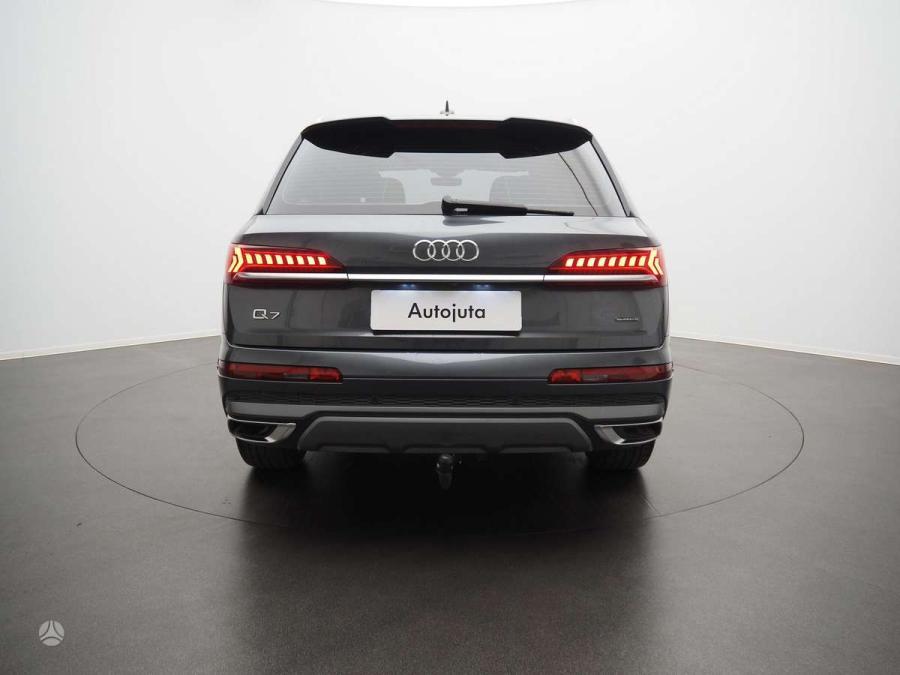 Grey Audi Q7 2021 in Vilnius, with an engine capacity of 2.97 L and mileage of 116 thousand km for 42500 €, photo 5 on AUTOMOTO.COM.LV