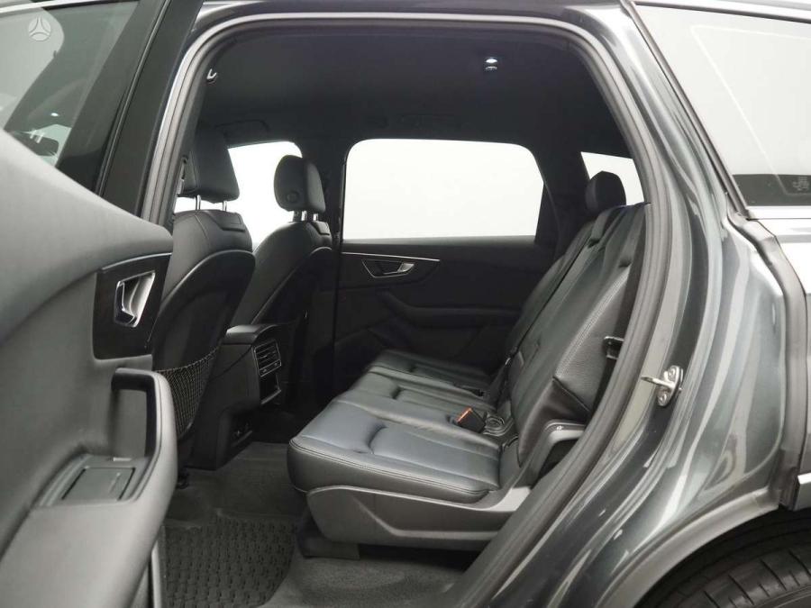 Grey Audi Q7 2021 in Vilnius, with an engine capacity of 2.97 L and mileage of 116 thousand km for 42500 €, photo 22 on AUTOMOTO.COM.LV