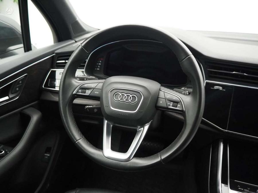 Grey Audi Q7 2021 in Vilnius, with an engine capacity of 2.97 L and mileage of 116 thousand km for 42500 €, photo 29 on AUTOMOTO.COM.LV