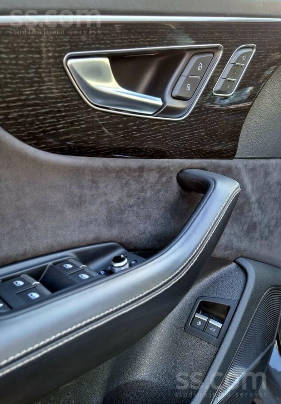 Pelēks Audi Q7 2021 Rīga, ar dzinēja tilpumu 3.00 L un nobraukumu 144 tūkst. km par 53990 €, foto 6 vietnē AUTOMOTO.COM.LV